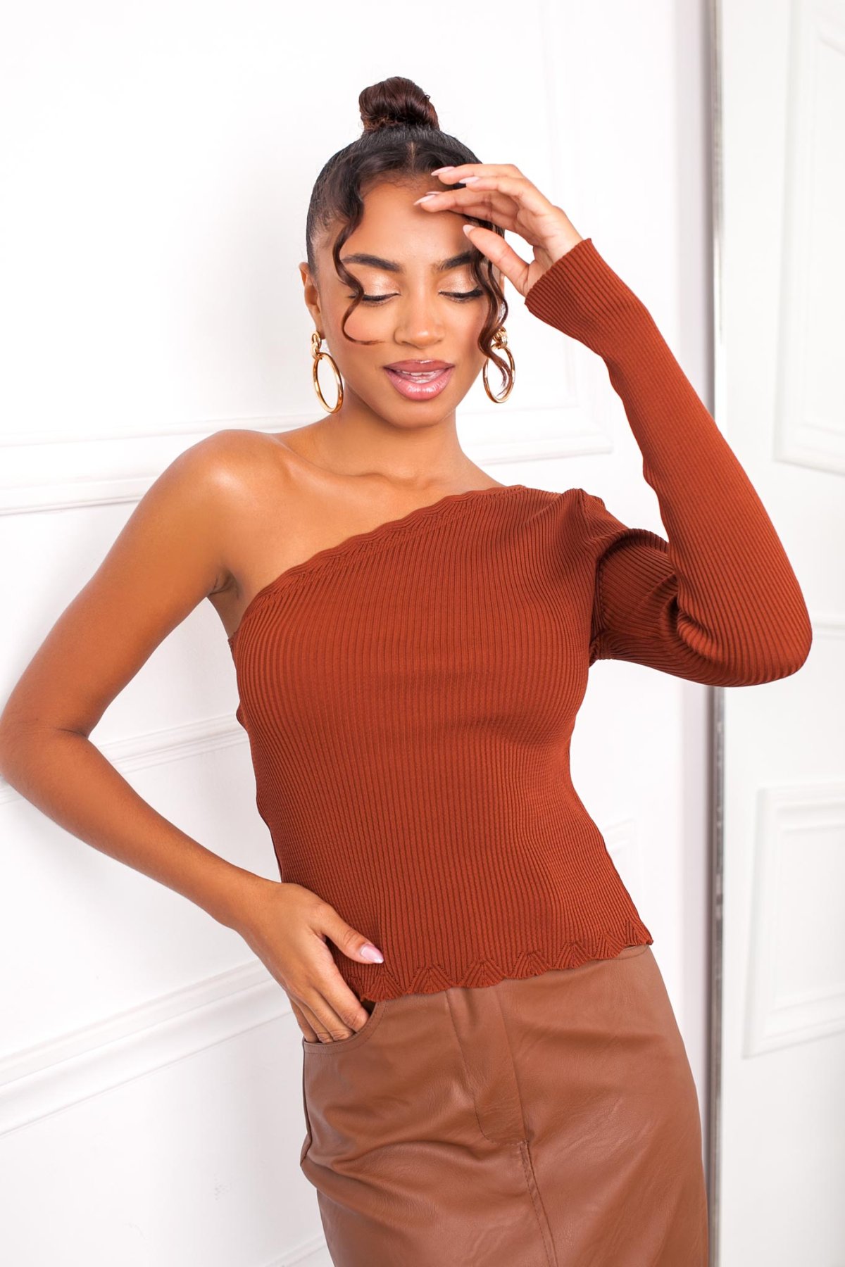 Vorena ριπ τοπ με έναν ώμο καφέ - Joy Fashion House