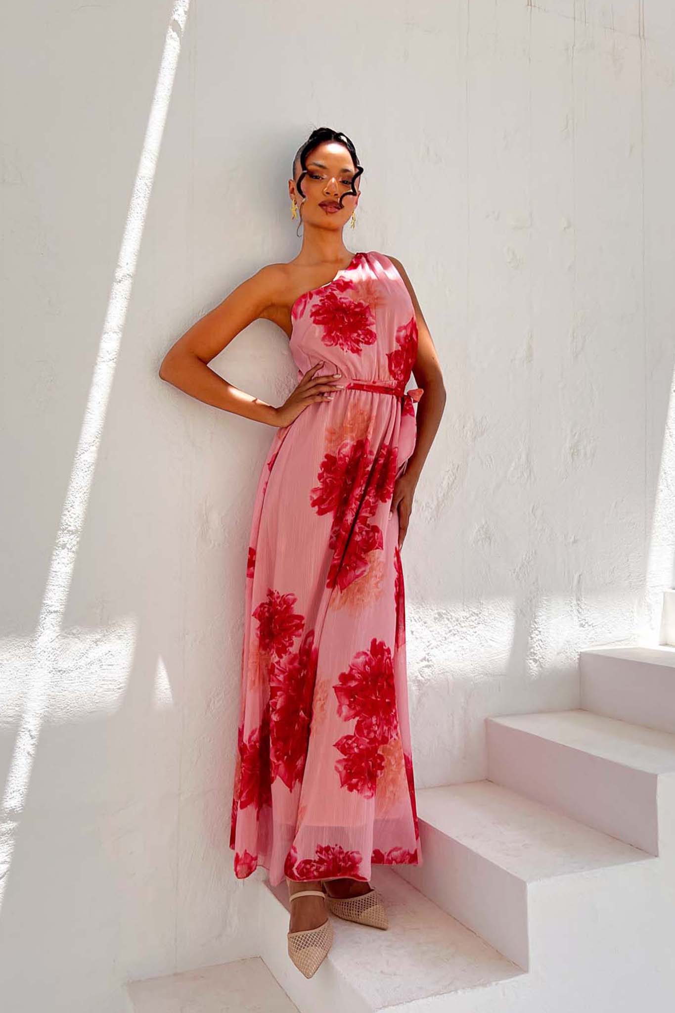 Kaeda μακρύ φόρεμα φλοράλ με έναν ώμο ροζ - Joy Fashion House